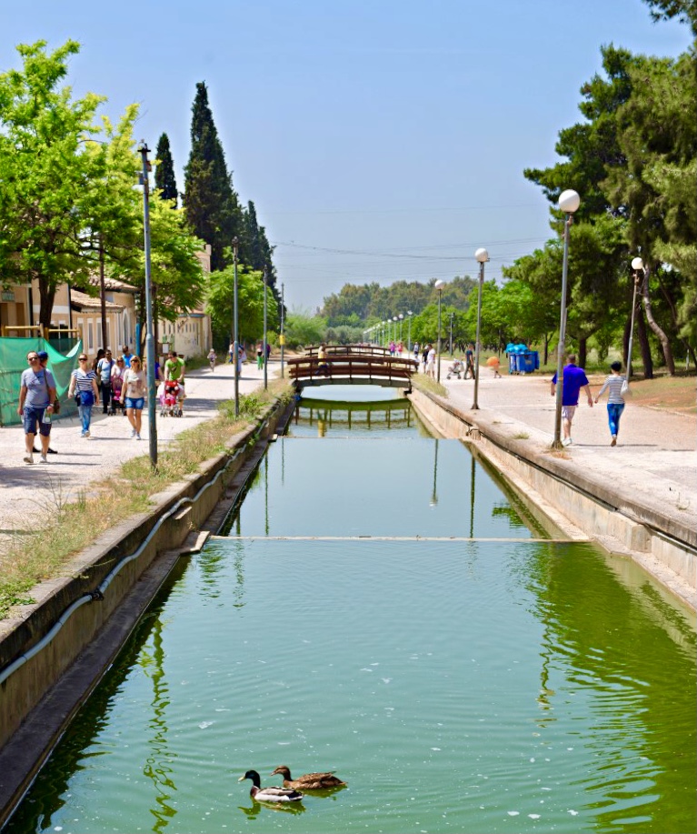 4 ΠΑΡΚΑ της Αθήνας σας χαρίζουν δροσιά και την απίστευτη φυσική τους ...