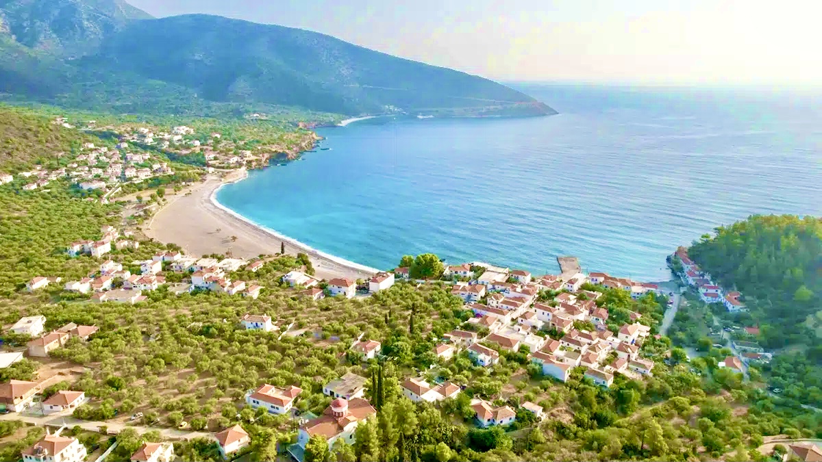 Κυπαρίσσι: το όμορφο χωριό του Μοριά! - Enjoy News